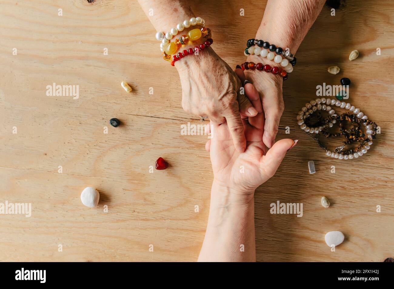 Palm reading gypsy hi-res stock photography and images - Alamy