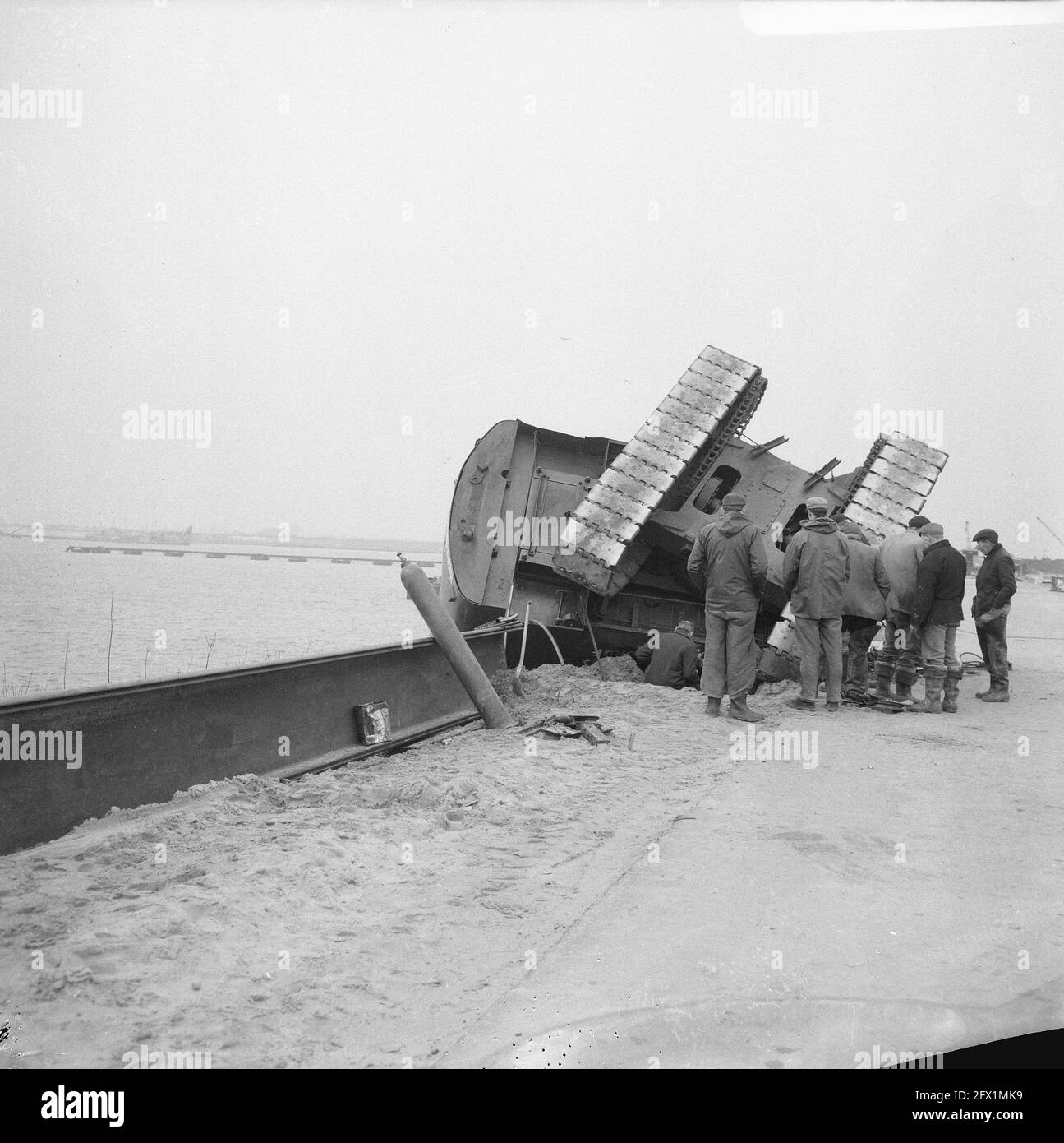 Overturned crane Black and White Stock Photos & Images - Alamy