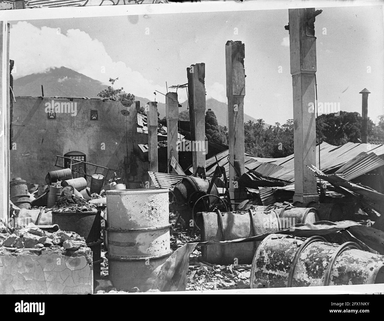 Rice husking plant hi-res stock photography and images - Alamy