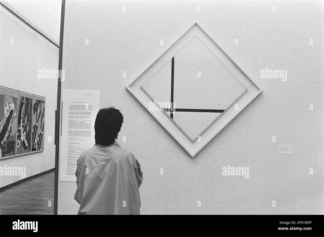 Composition of 2 lines by Piet Mondrian threatened with sale, at ...