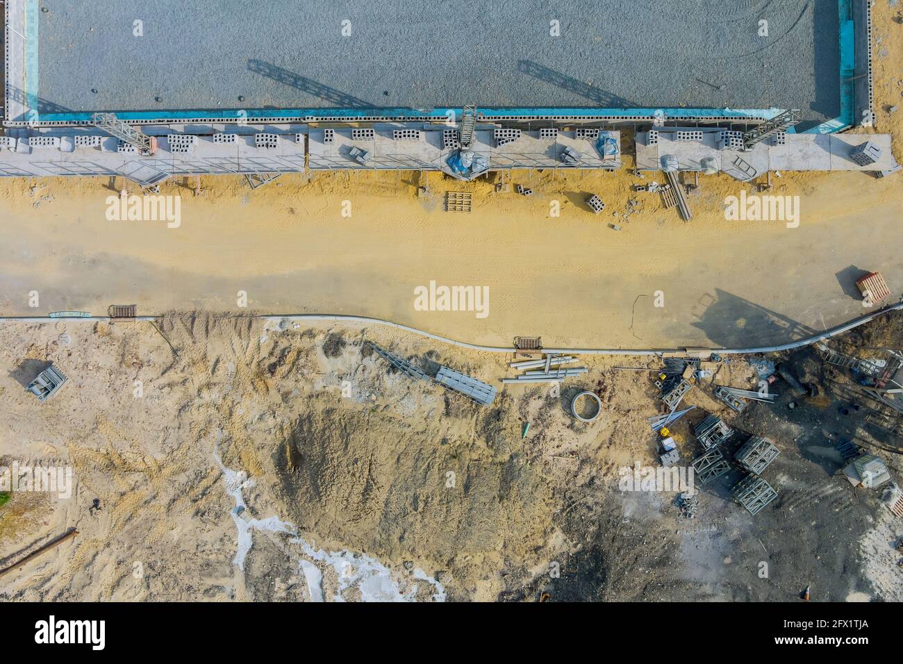 Cement form boards hi-res stock photography and images - Alamy