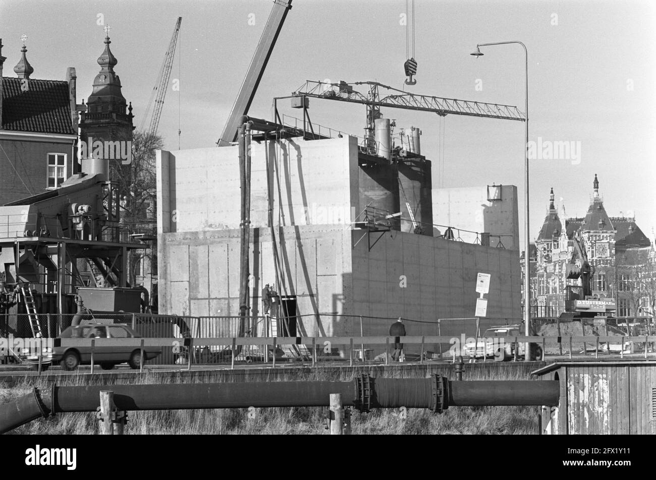 Last metro caisson into the ground at CS in Amsterdam (overview ...