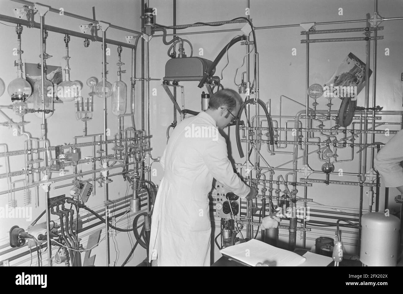Laboratory of Jacob Kistemaker (1971 Stock Photo - Alamy