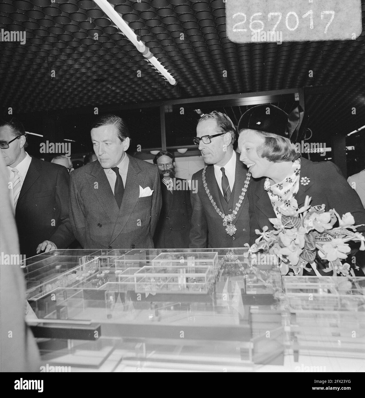 Princess Beatrix opens Hoog Catharijne in Utrecht, Beatrix, Claus and ...