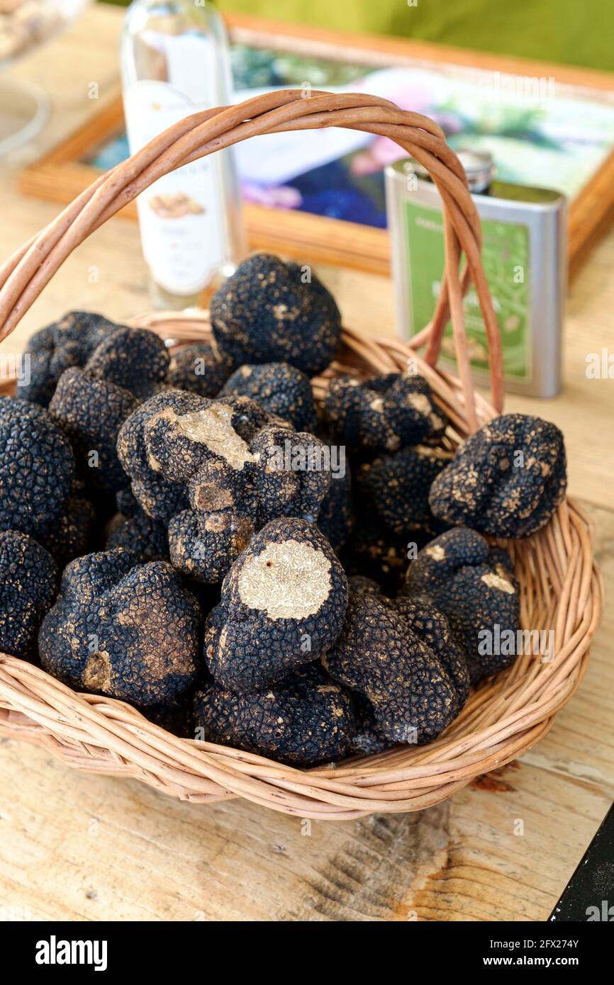 Distinctive taste hi-res stock photography and images - Alamy