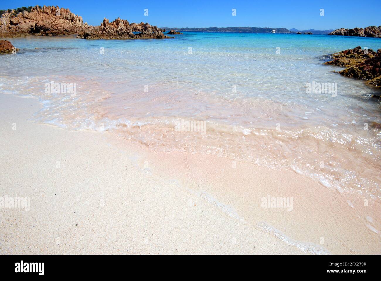 Spiaggia Rosa, isola di Budelli, Parco Nazionale Arcipelago di La ...