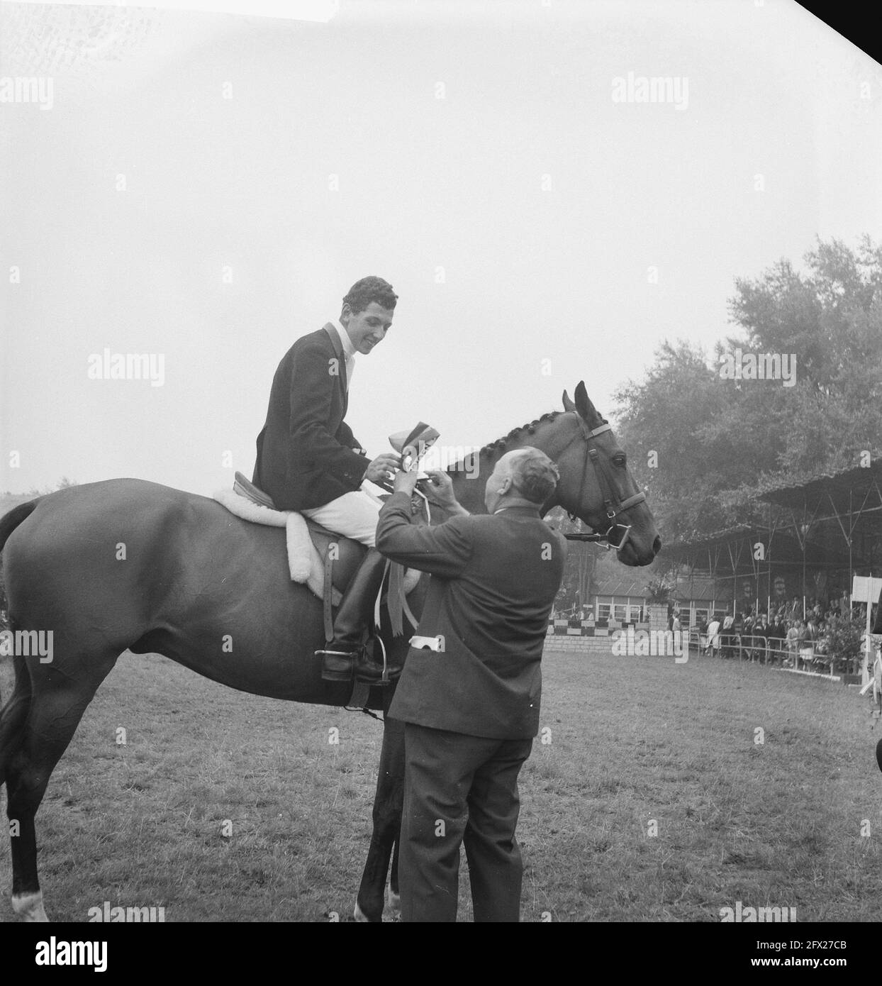 Lance huet accepts prize hi-res stock photography and images - Alamy