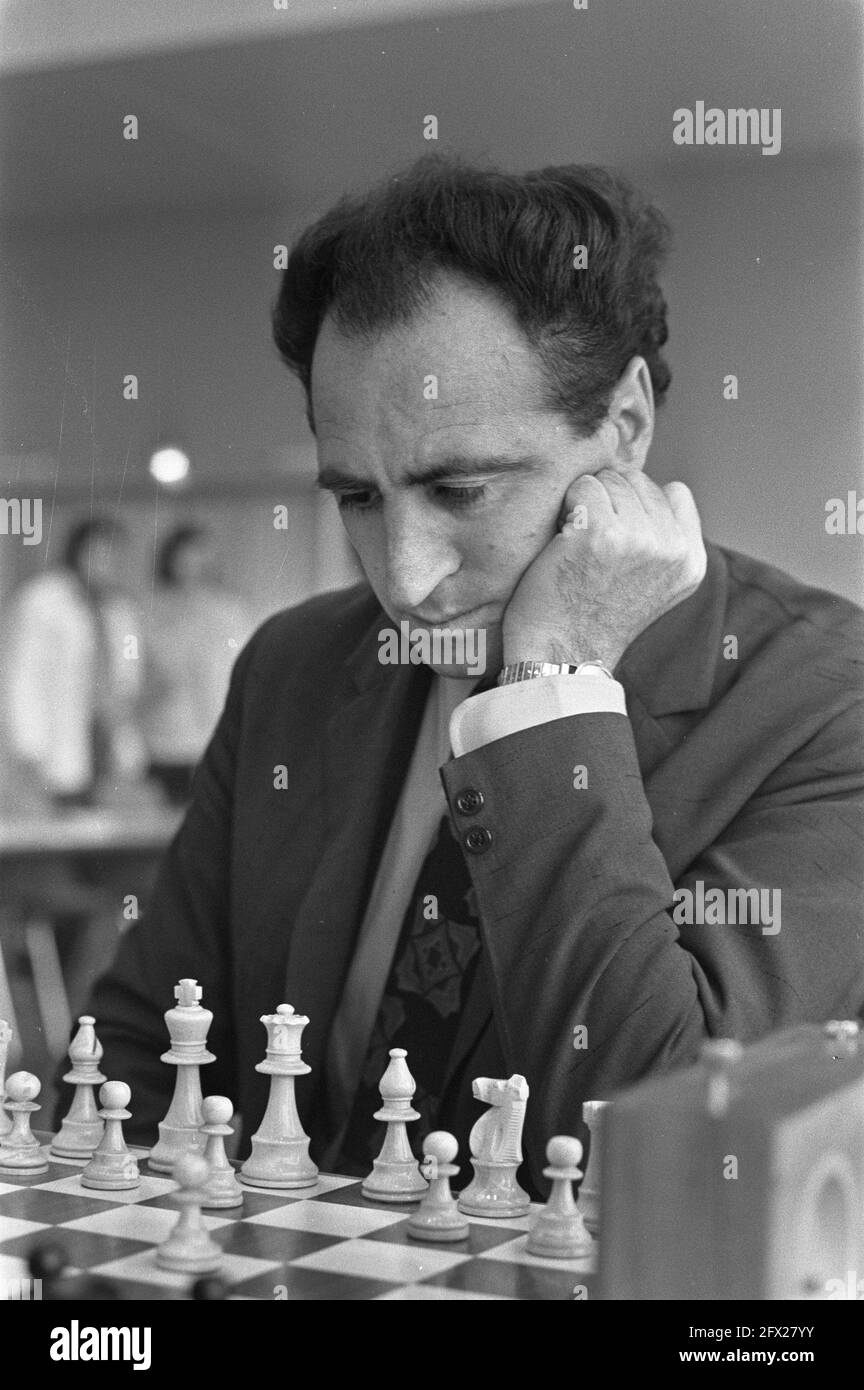 Lev Polugaevsky 1972b Stock Photo - Alamy