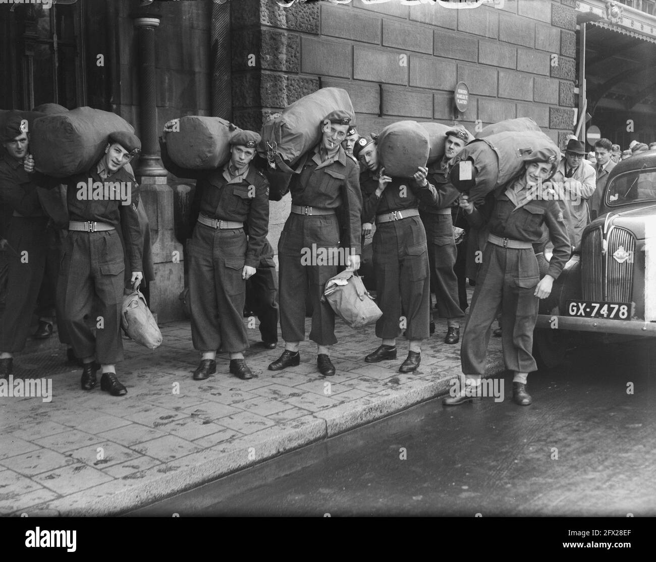 Reenlistment hi-res stock photography and images - Alamy