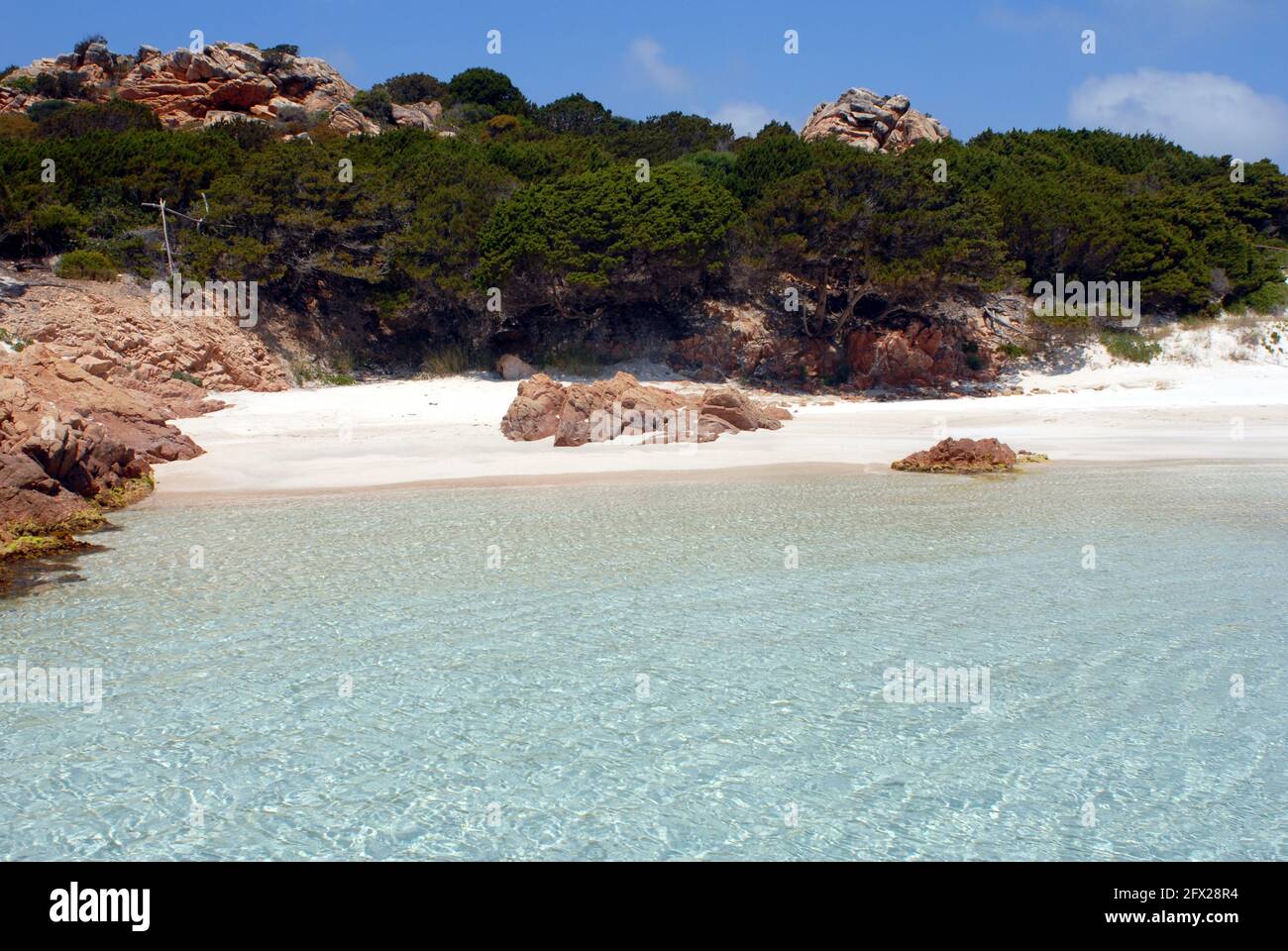 Spiaggia Rosa nell'isola di Budelli. Parco Nazionale Arcipelago di La ...