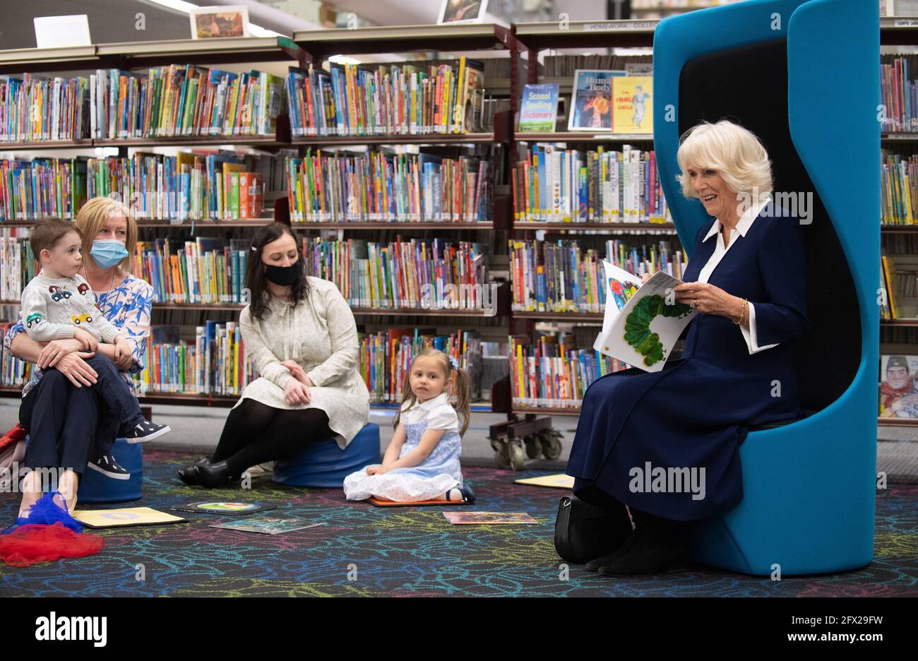 The very hungry caterpillar hi-res stock photography and images - Alamy