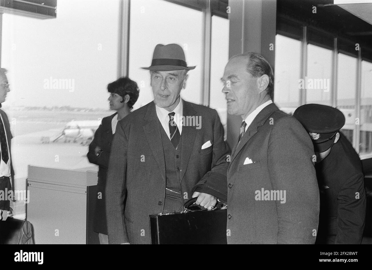 Right captain franklin hi-res stock photography and images - Alamy