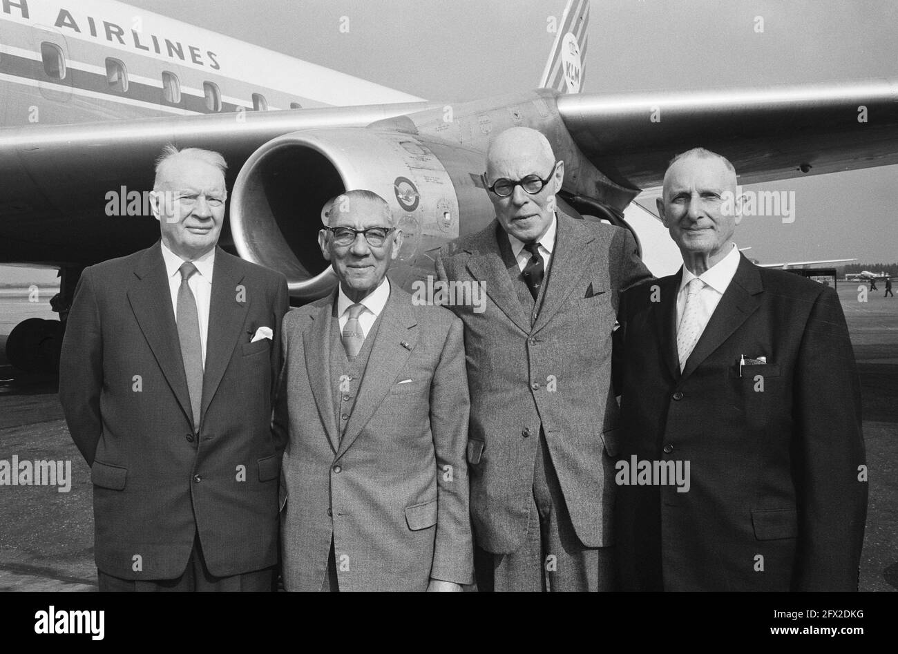 Four golden aviation pioneers hi-res stock photography and images - Alamy