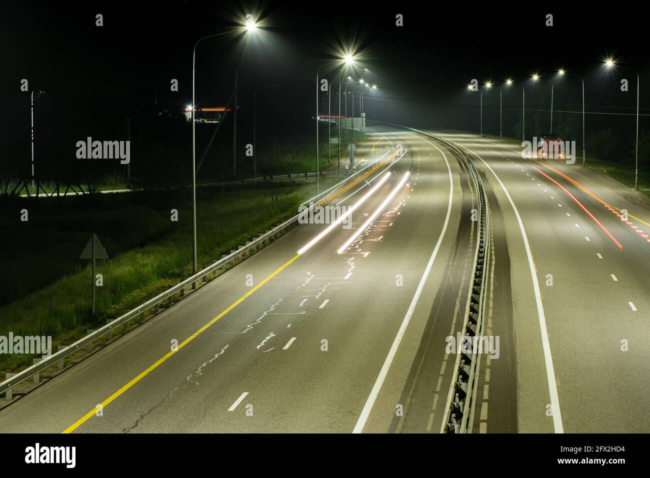 Night time highway hi-res stock photography and images - Alamy