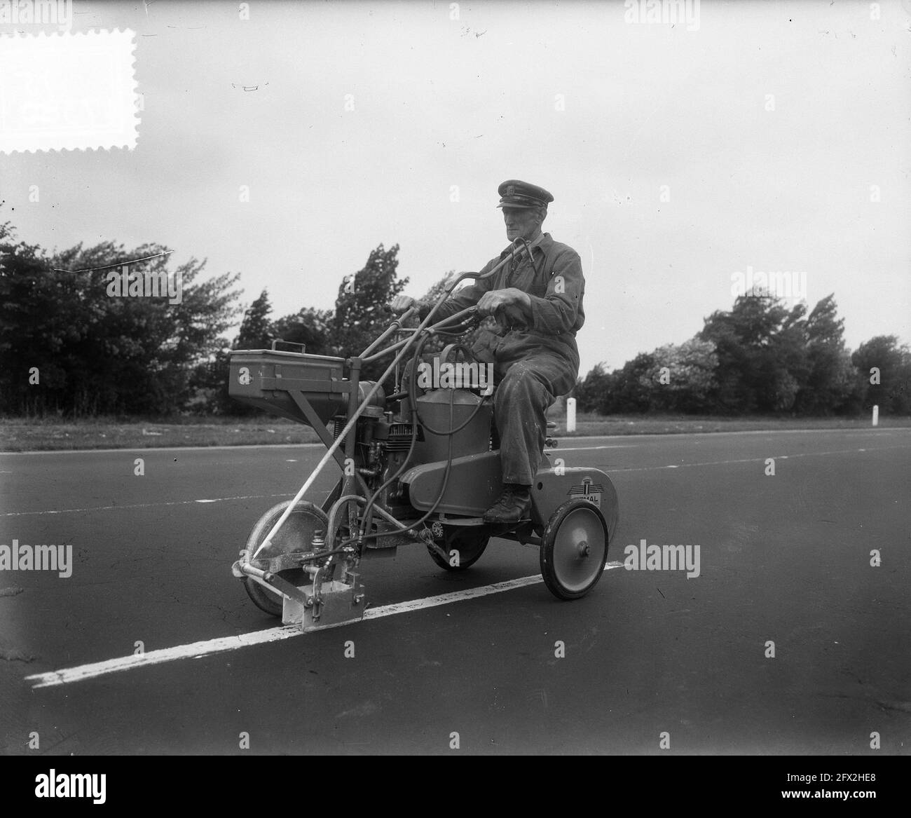 Mechanical line drawing hi-res stock photography and images - Alamy