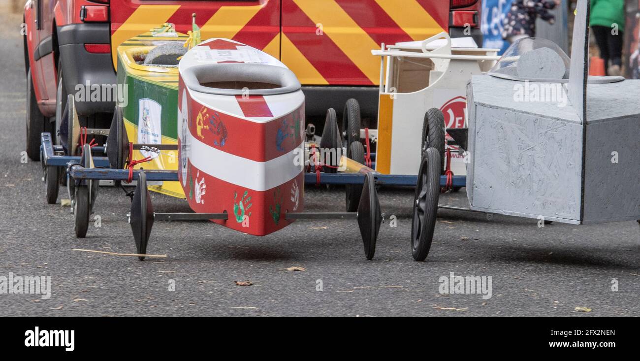 Funny carts hi-res stock photography and images - Alamy