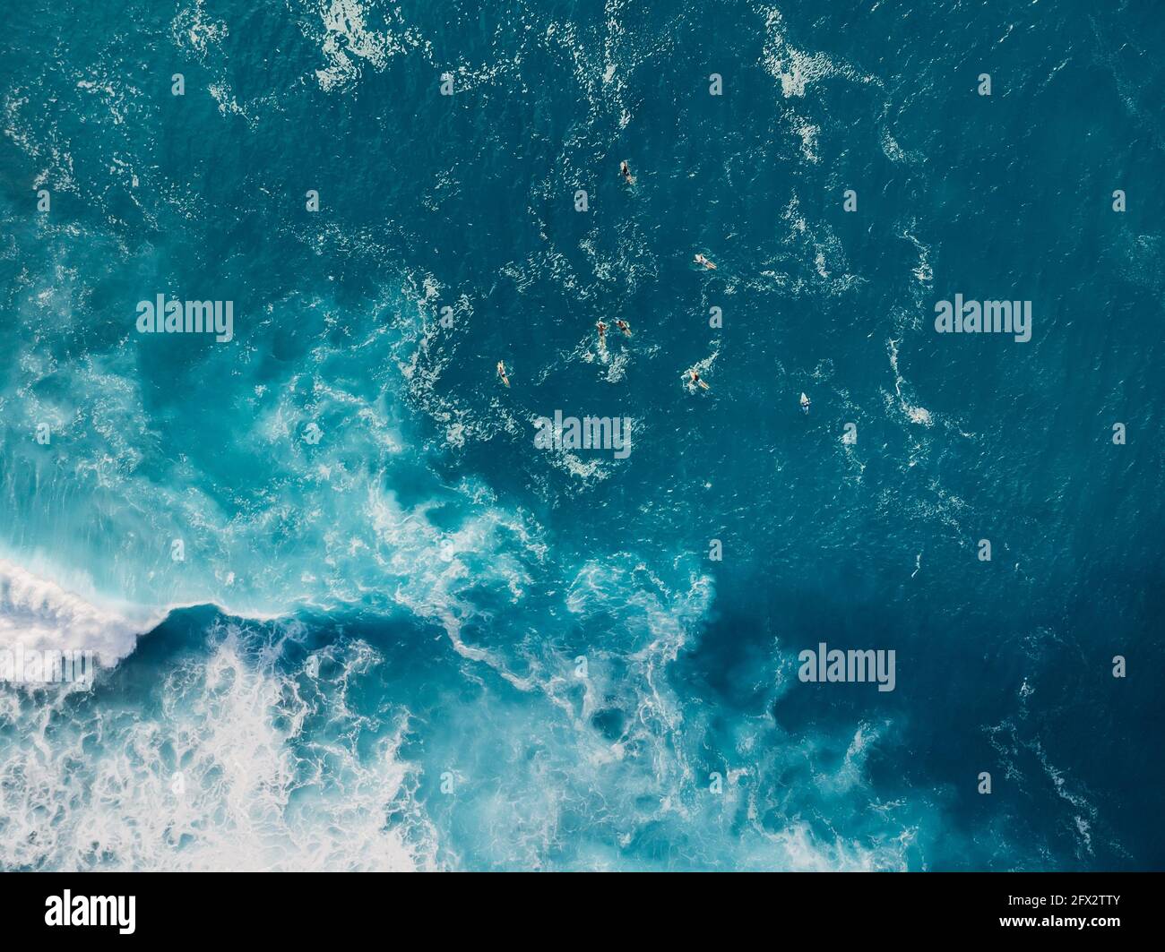 Abstract view blue sea waves hi-res stock photography and images - Alamy