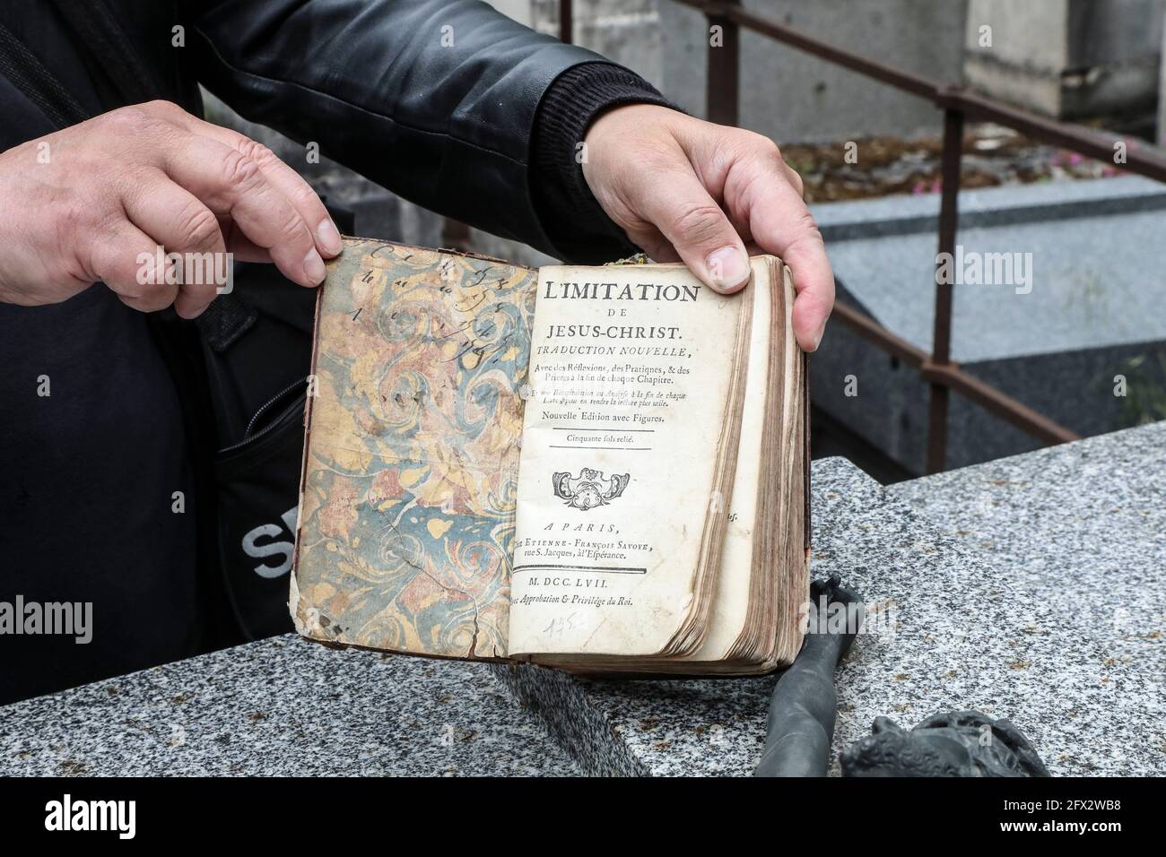 Tombe de vampire hi-res stock photography and images - Alamy