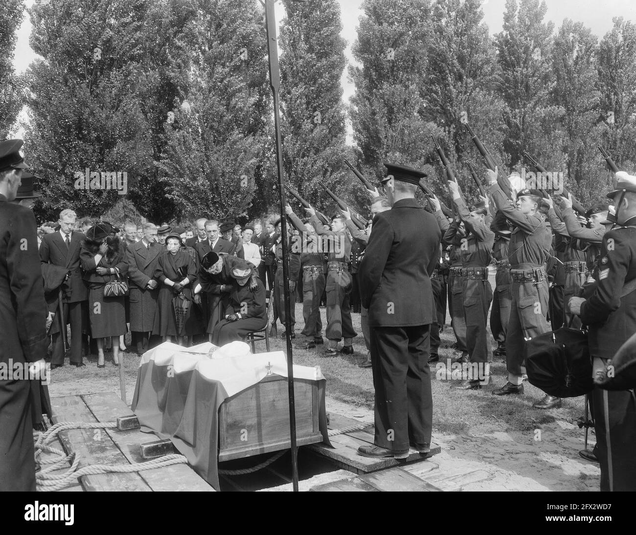 Marvo funeral, July 4, 1954, Funerals, The Netherlands, 20th century ...