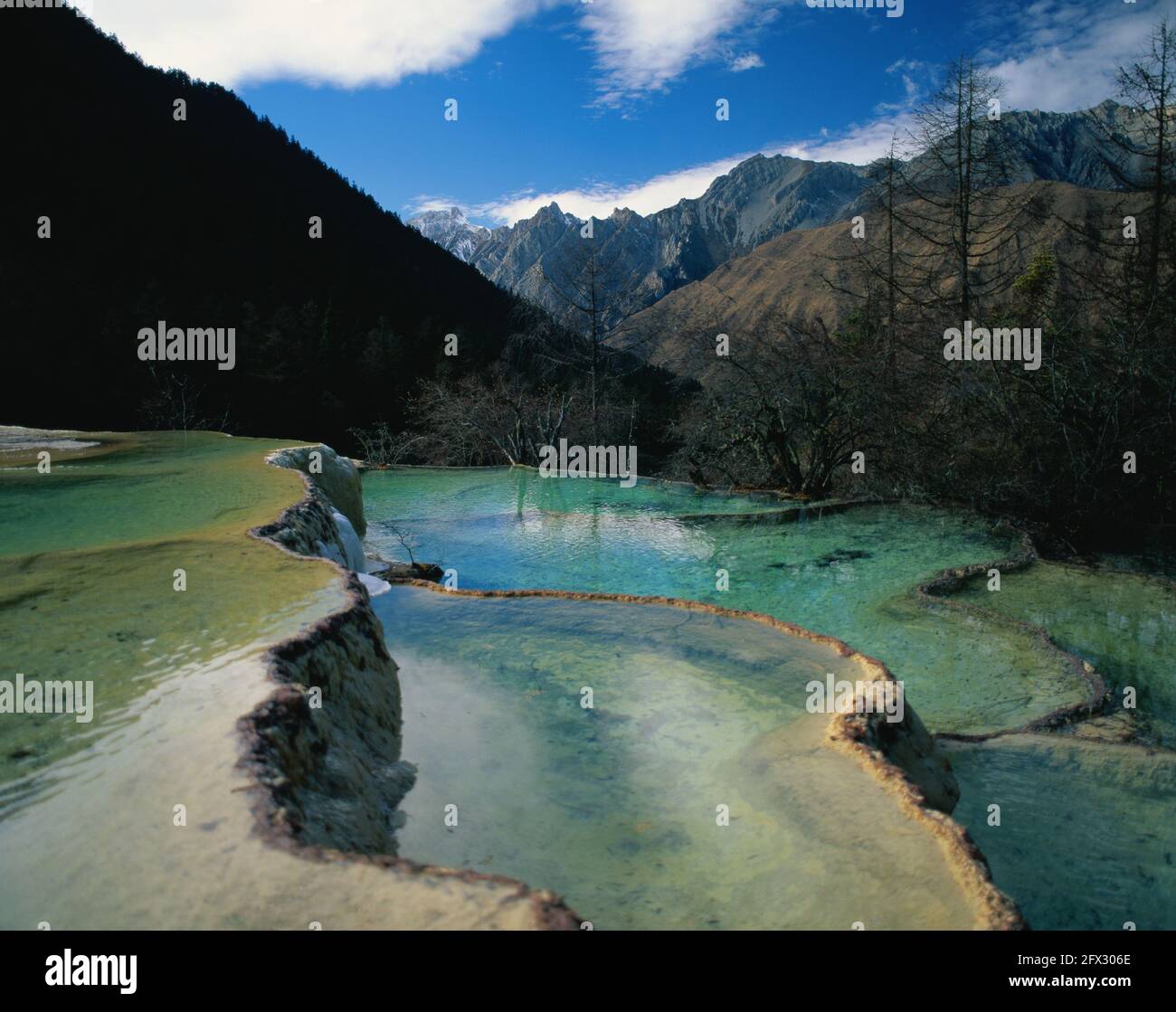 Mountain green water sunny river jungle hd background picture Stock ...