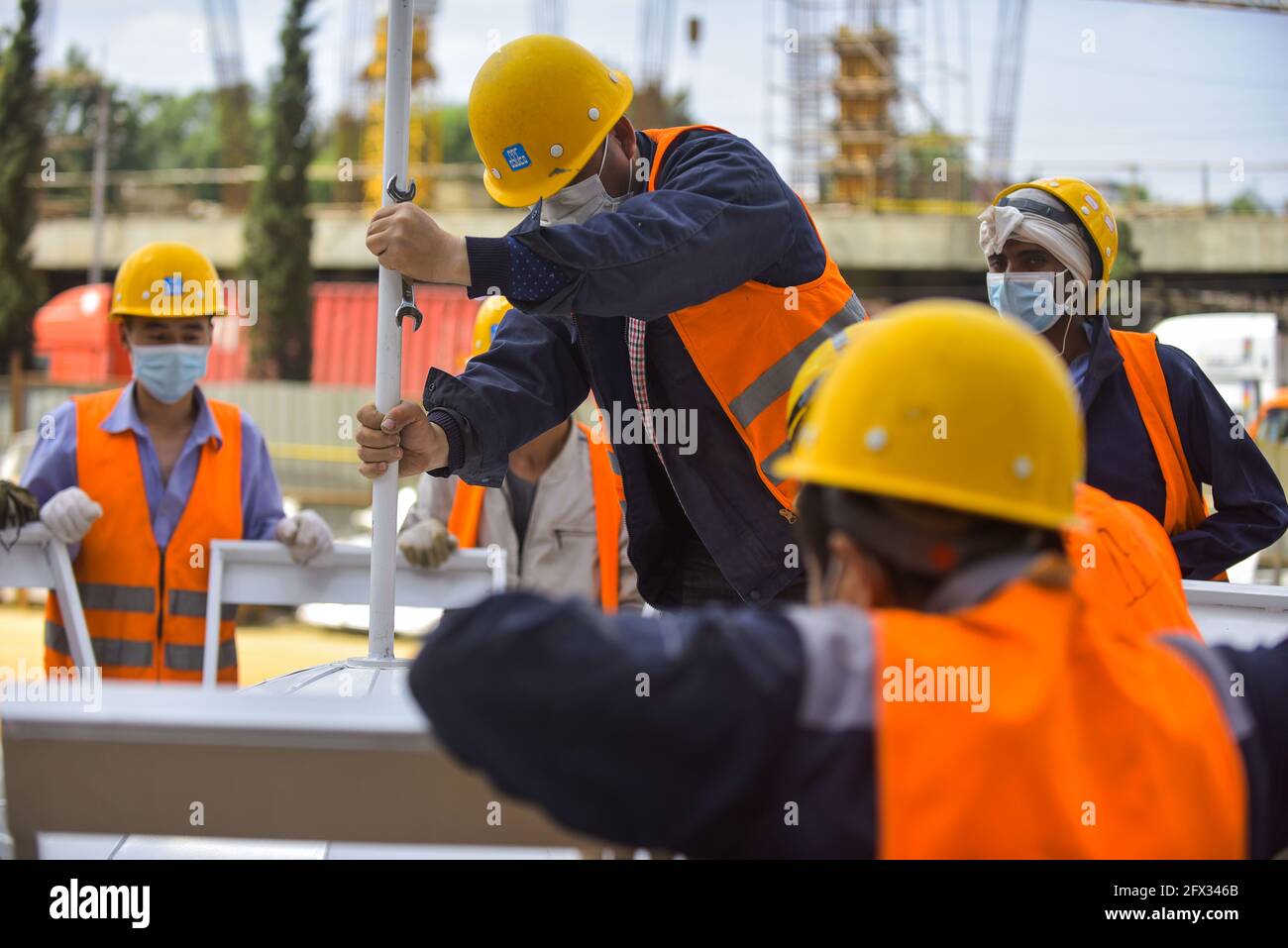 (210525) -- ADDIS ABABA, May 25, 2021 (Xinhua) -- Chinese and Ethiopian ...