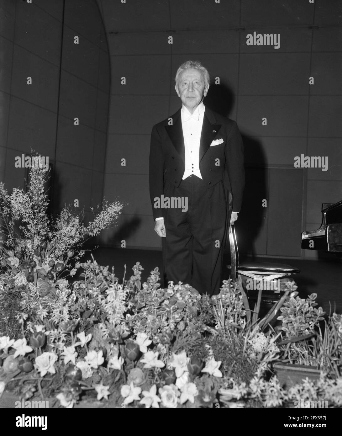 Arthur rubinstein hi-res stock photography and images - Alamy