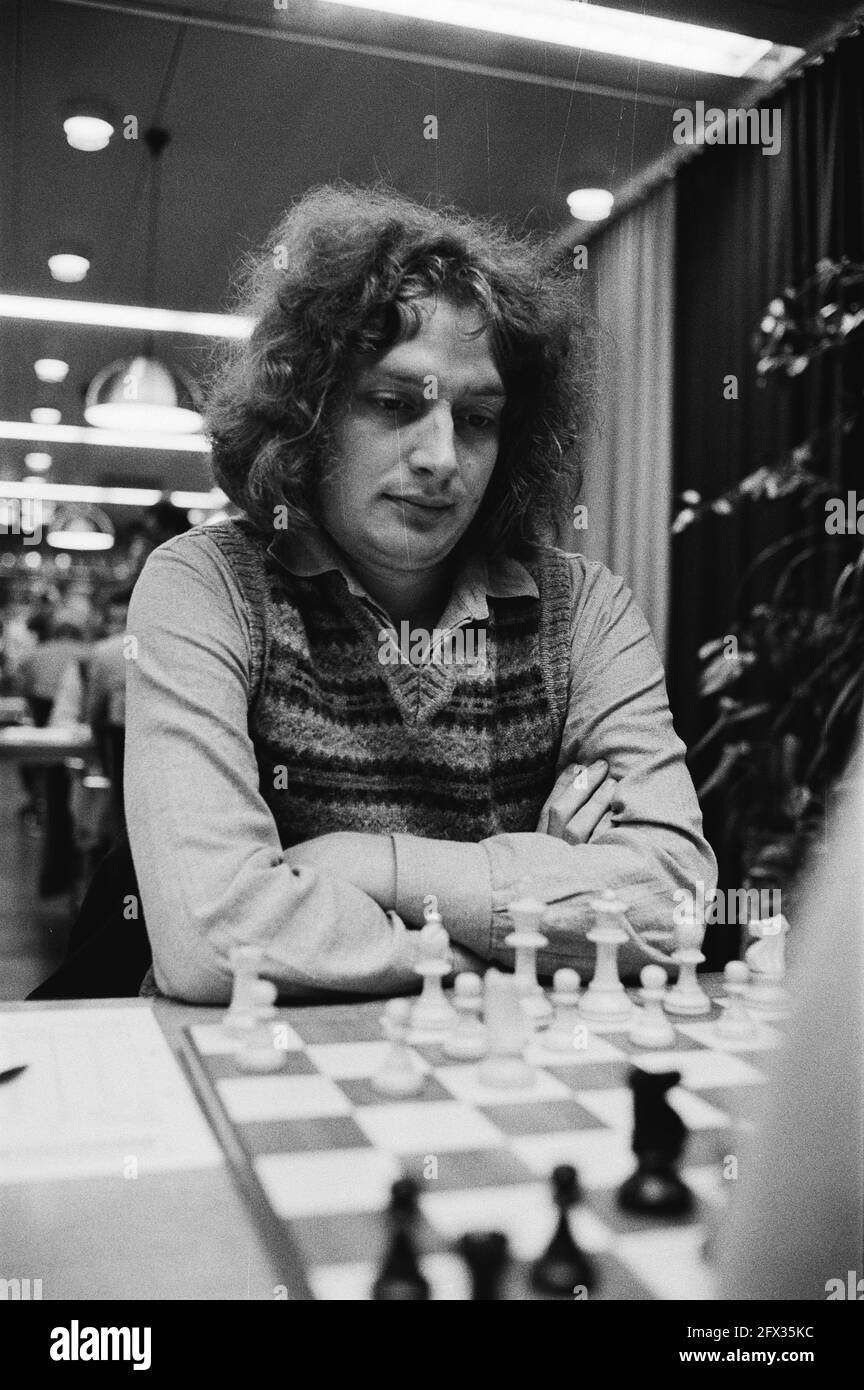 1st Round, Jan Timman in action, November 2, 1979, Chess, portraits ...