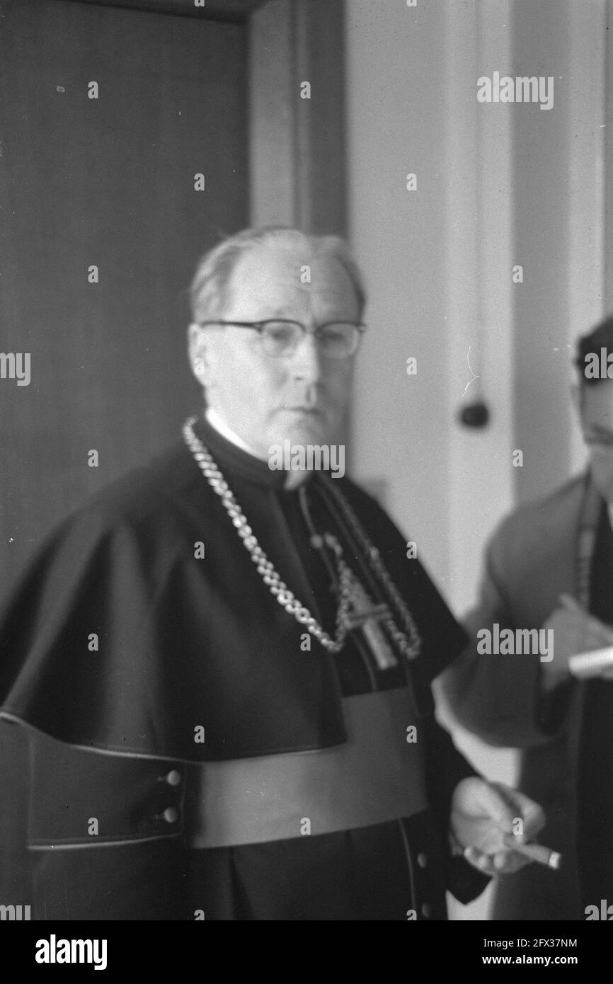 Cardinal Bishop Of High Resolution Stock Photography and Images - Alamy