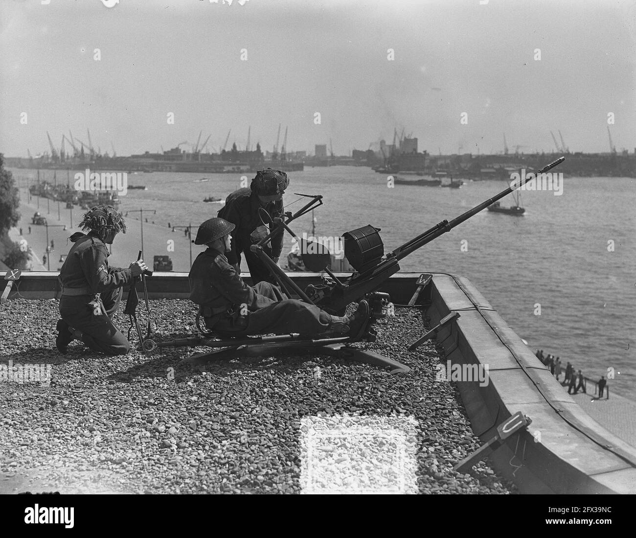 Military training for security of Maastunnel in Rotterdam, May 20, 1953 ...