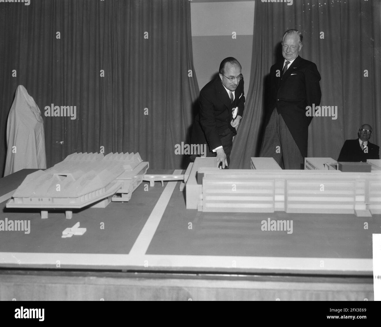 Prime minister cals officially inaugurates delft technical high hi-res ...