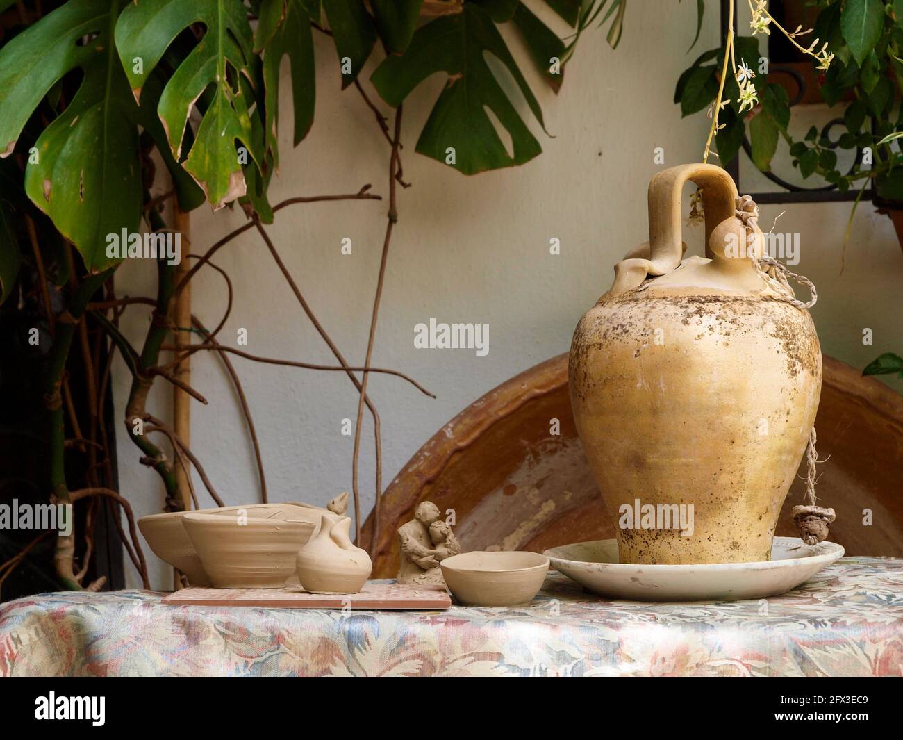 Clay botijo hi-res stock photography and images - Alamy