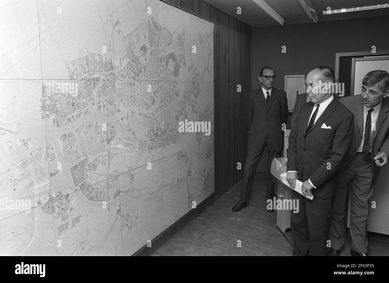 Map rijnmond hi-res stock photography and images - Alamy