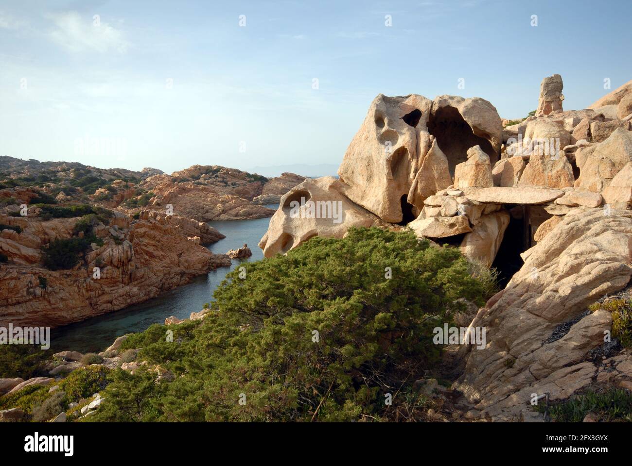 Trekking a Candeo, isola di Caprera Stock Photo - Alamy