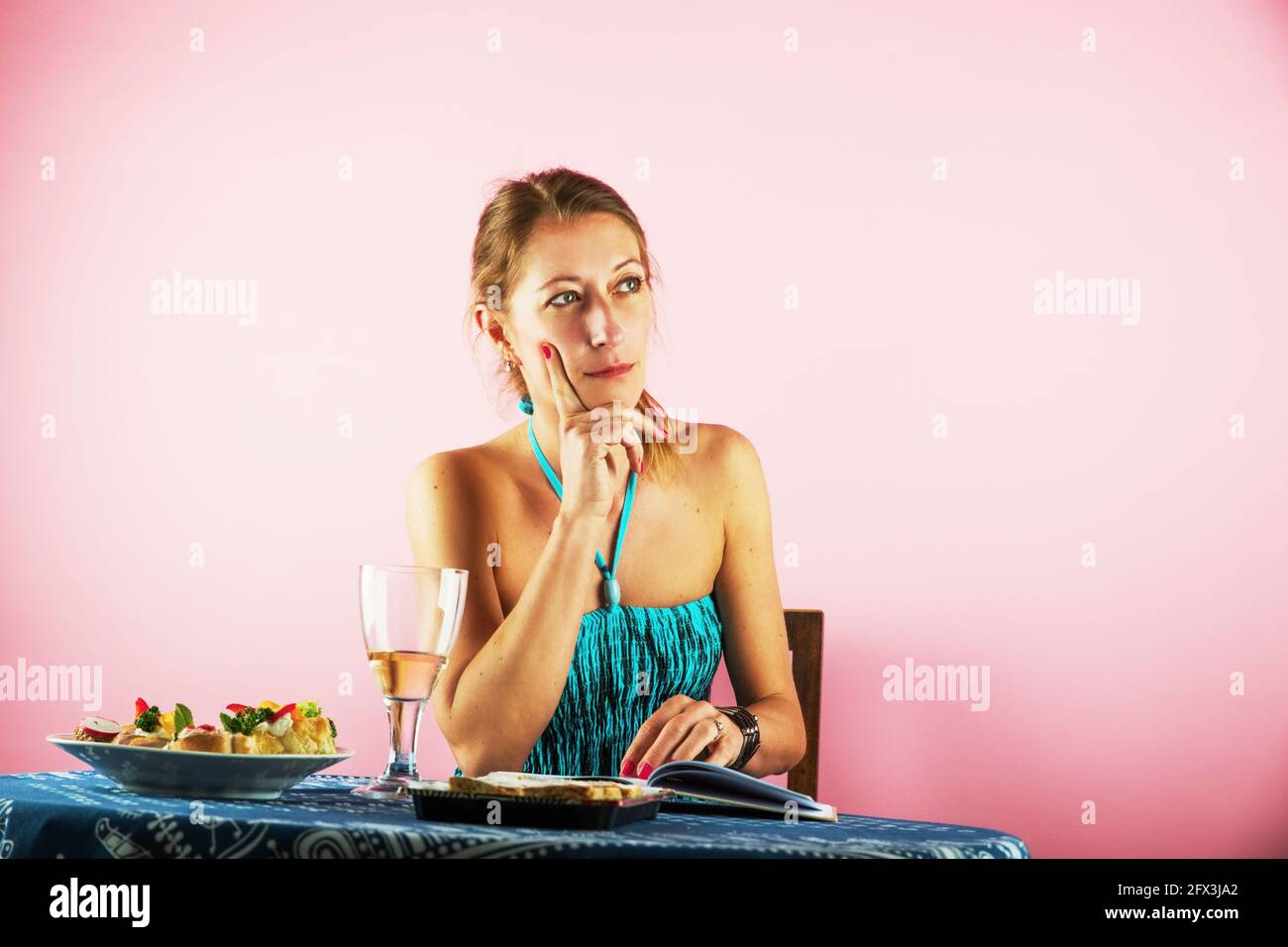 Thinking contemplate hi-res stock photography and images - Alamy