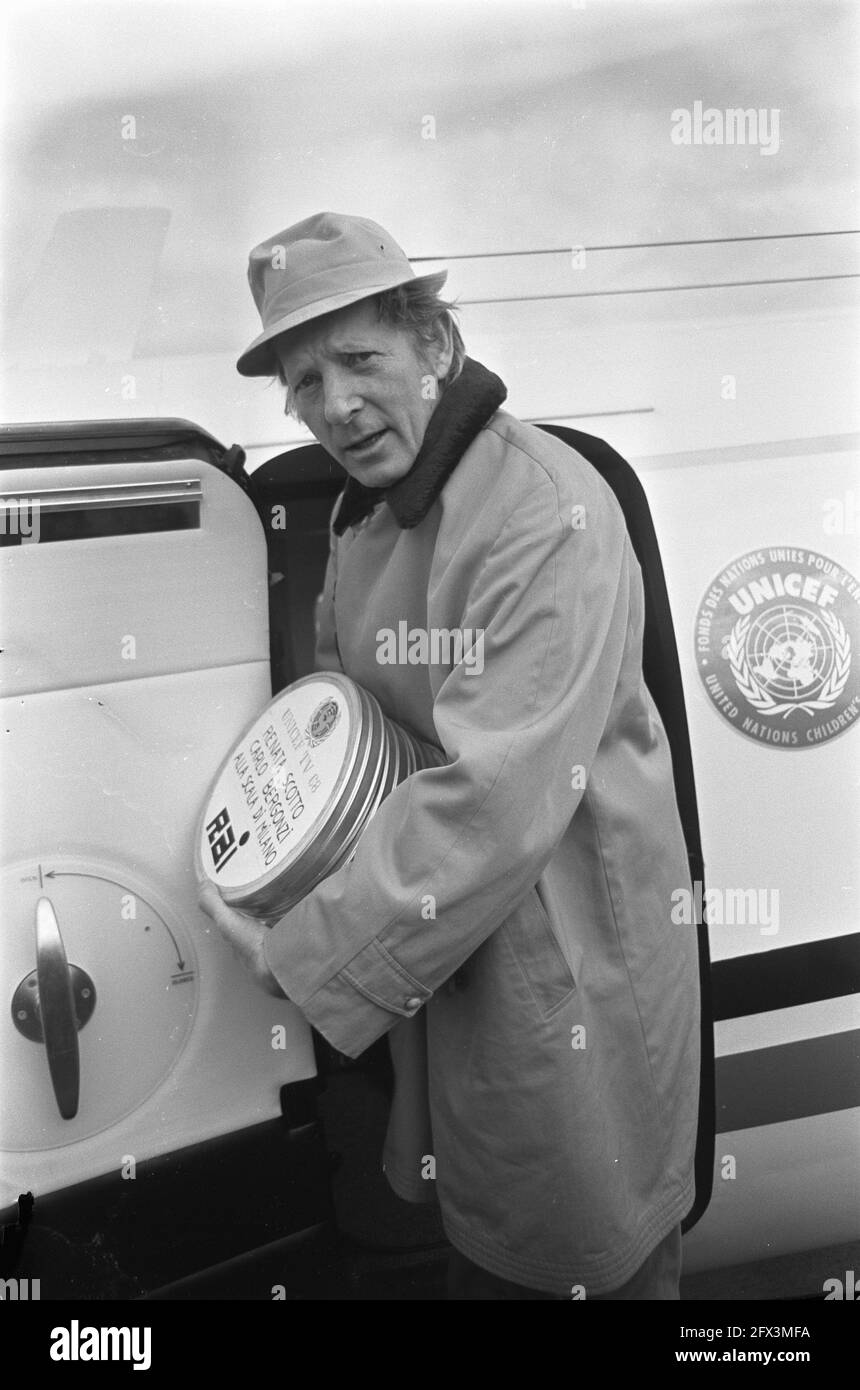 Arrival danny kaye hi-res stock photography and images - Alamy