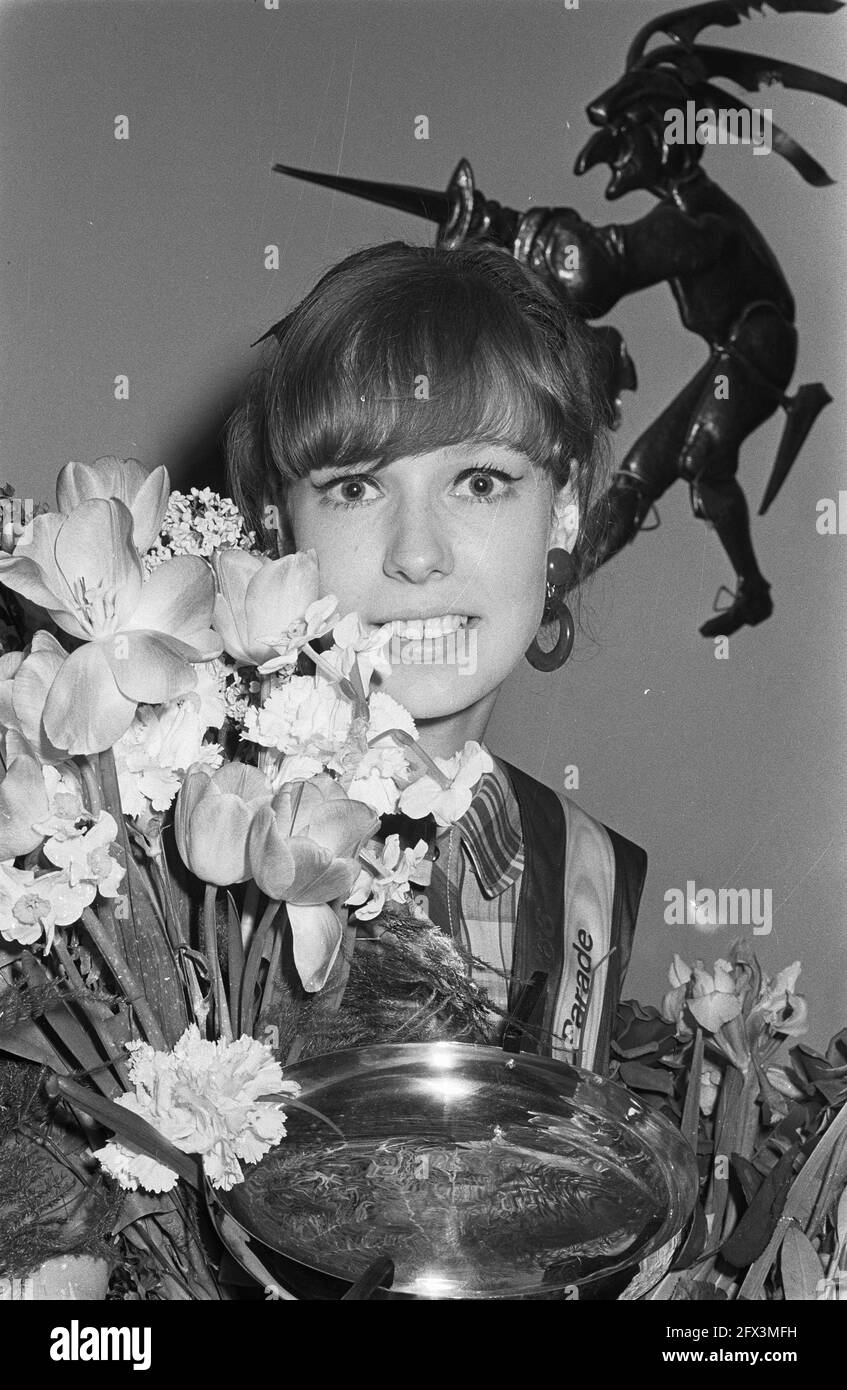 Miss Teenager 1966 pageant in the Minervapavilion in Amsterdam. Winner ...