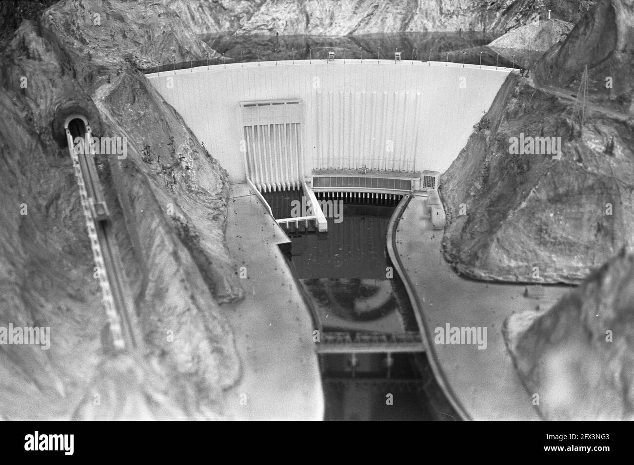 Model of a Russian dam, May 24, 1972, fairs, economy, trade ...