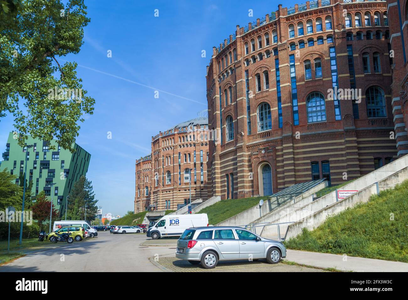 Gasometers hi-res stock photography and images - Alamy