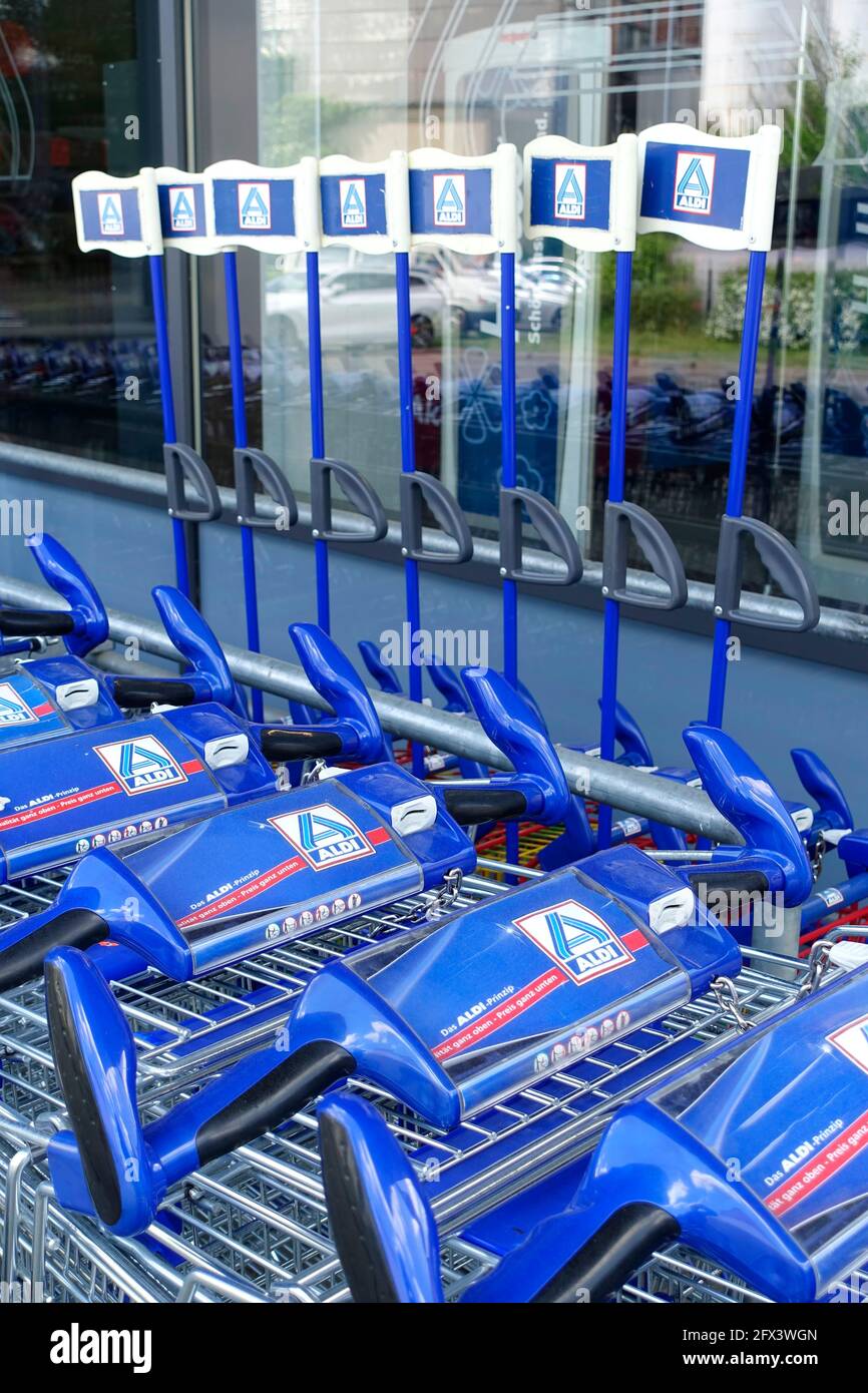 Aldi nord sign hi-res stock photography and images - Alamy