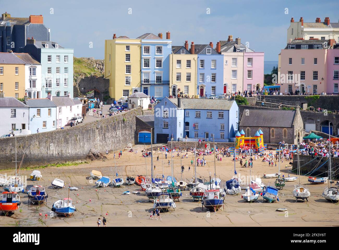 Tenby old town hi-res stock photography and images - Alamy