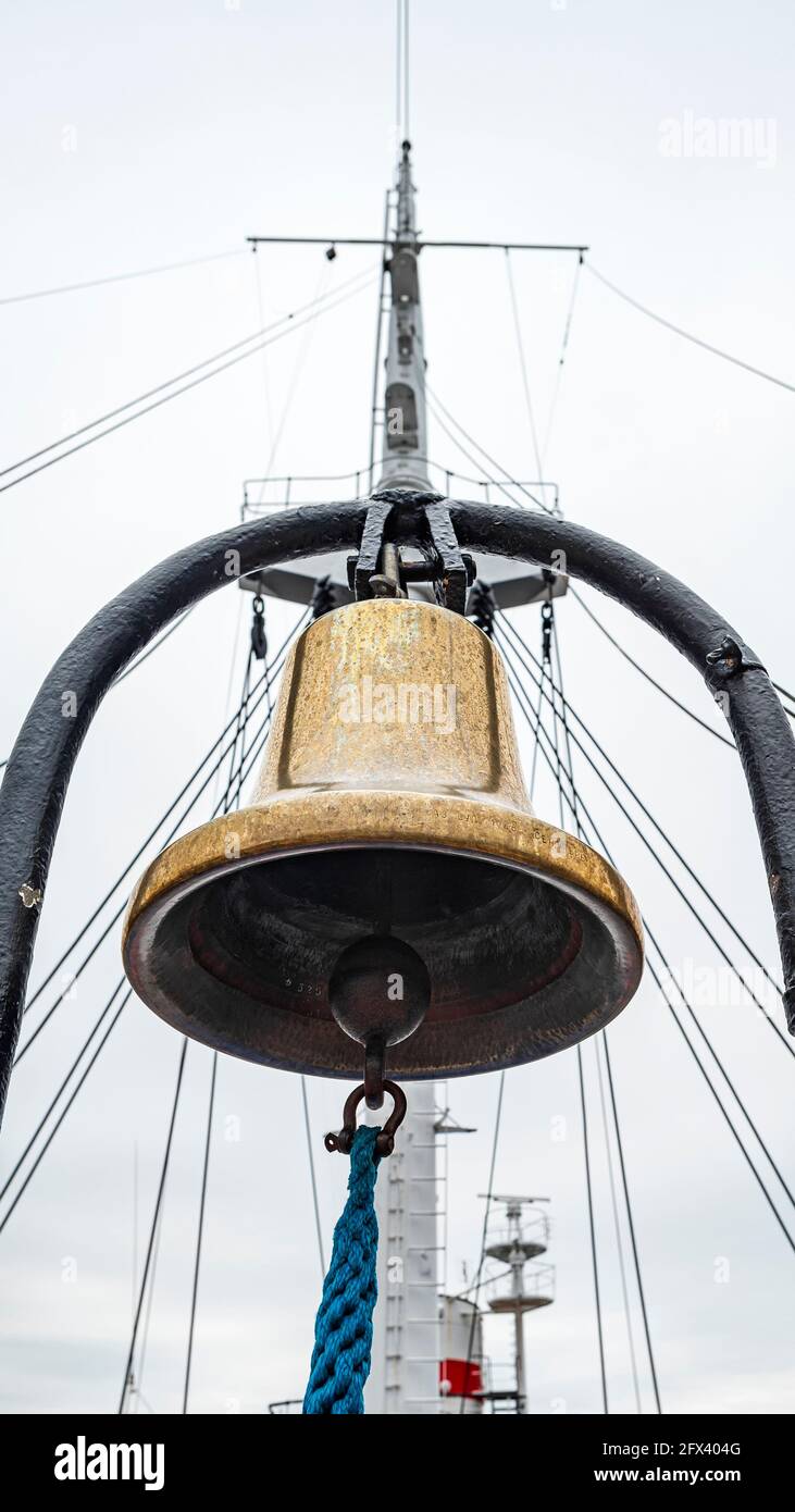 Ship brass bell hi-res stock photography and images - Alamy