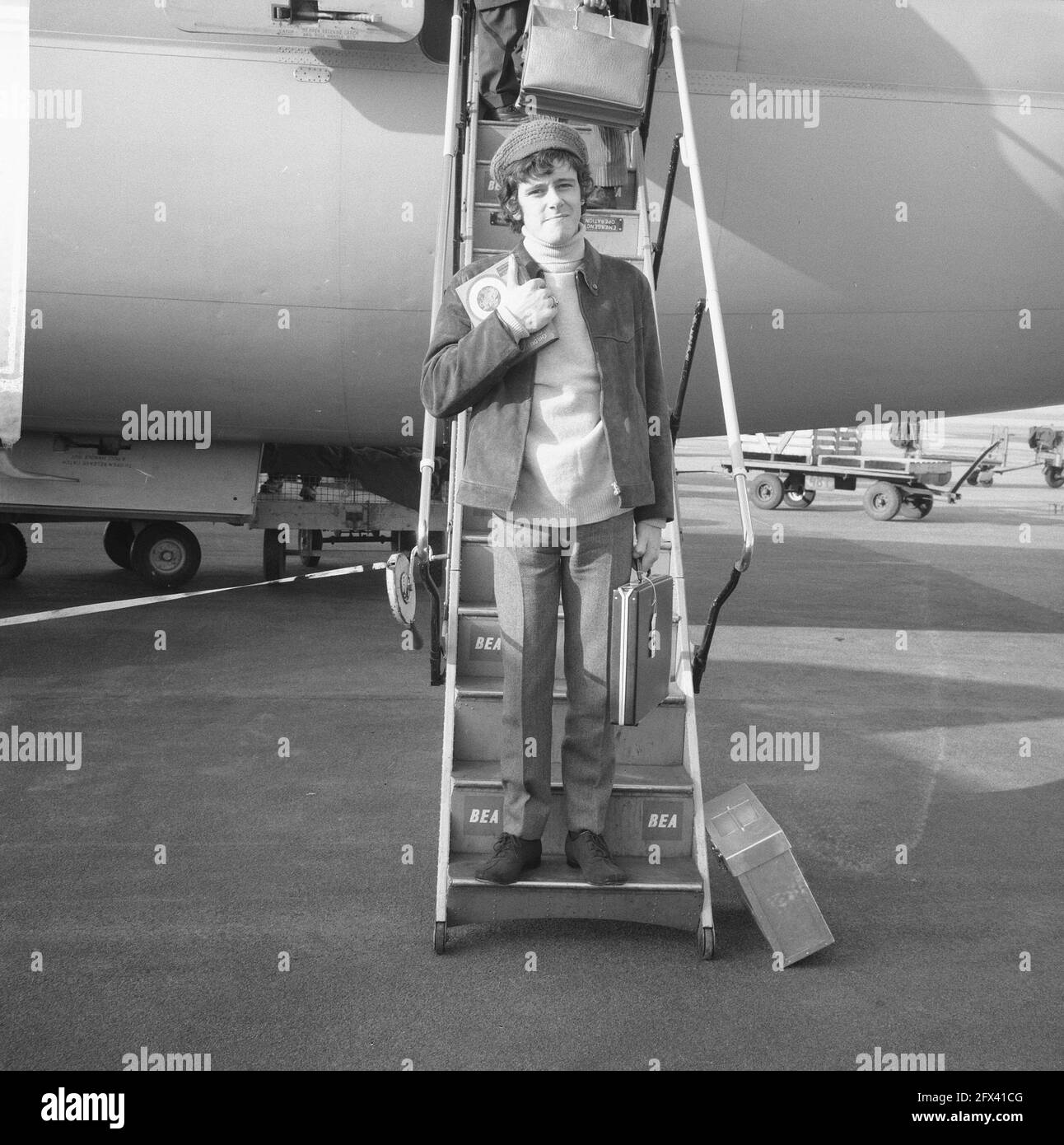 English singer donovan Black and White Stock Photos & Images - Alamy