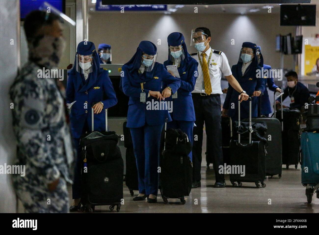 Flight attendants airport hi-res stock photography and images - Alamy