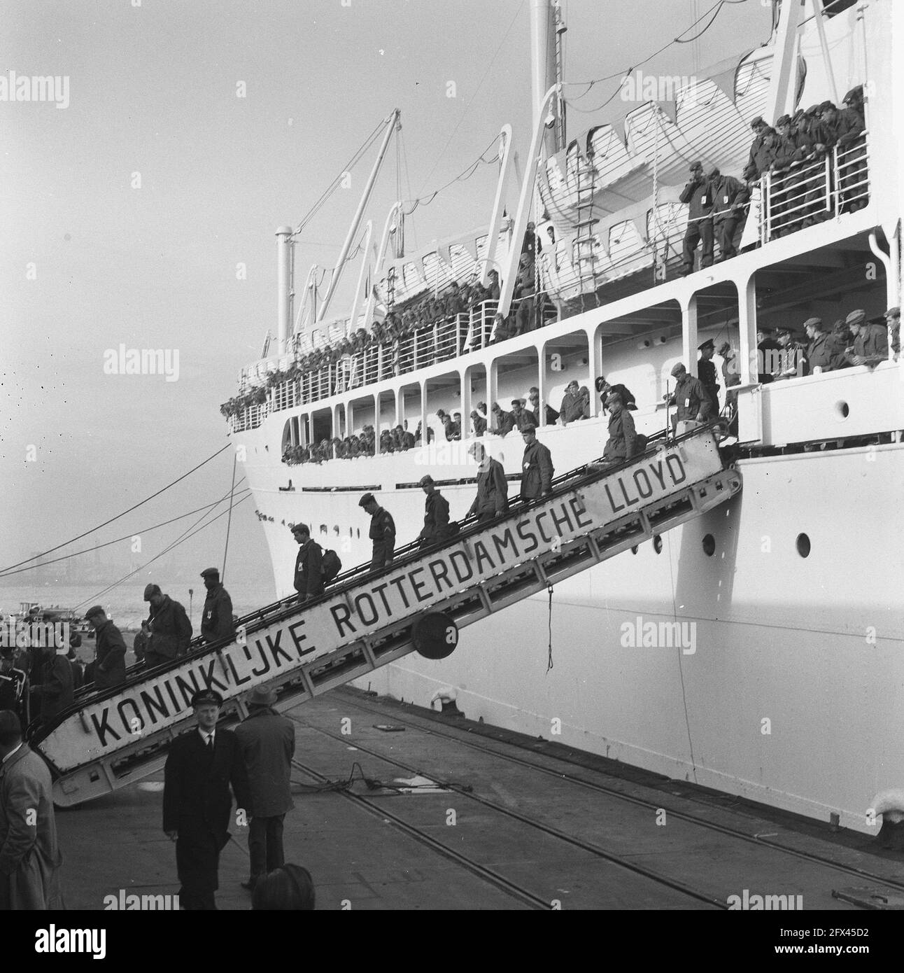 1000 soldiers hi-res stock photography and images - Alamy