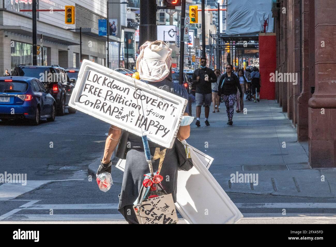 Man walking sign hi-res stock photography and images - Alamy