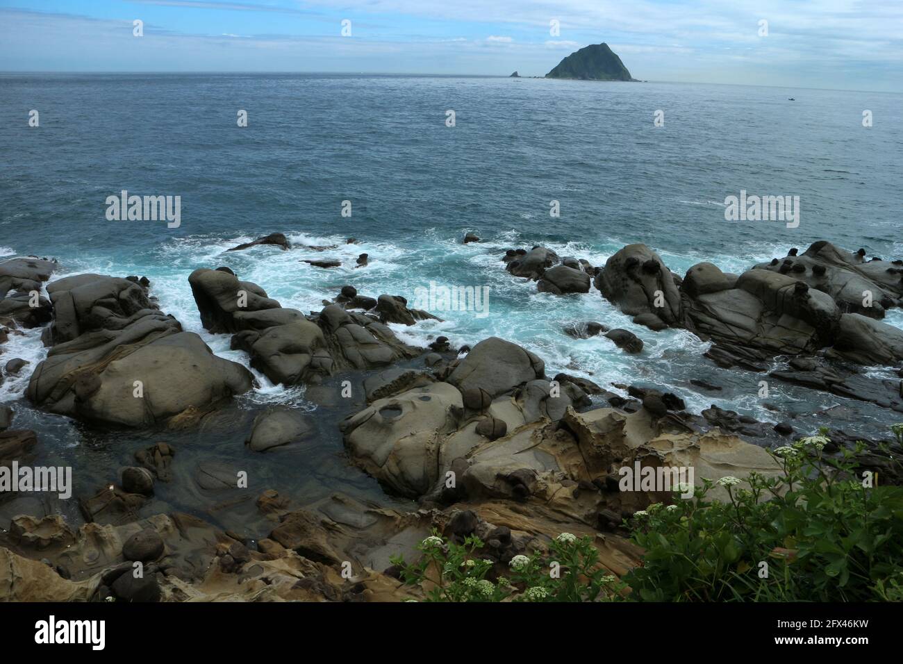 Heping island park with cliff hi-res stock photography and images - Alamy