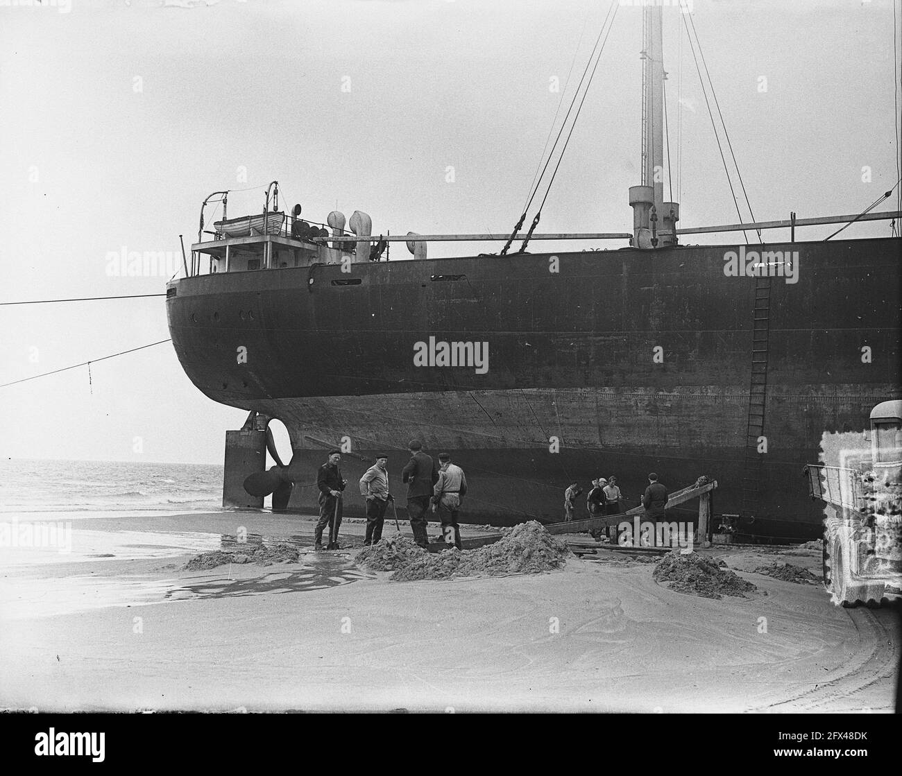 The Virgo (Swedish ship) on the beach of Vlieland, July 14, 1953, ships ...