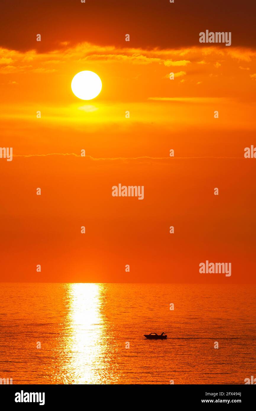 Motor speed boat boats hi-res stock photography and images - Alamy