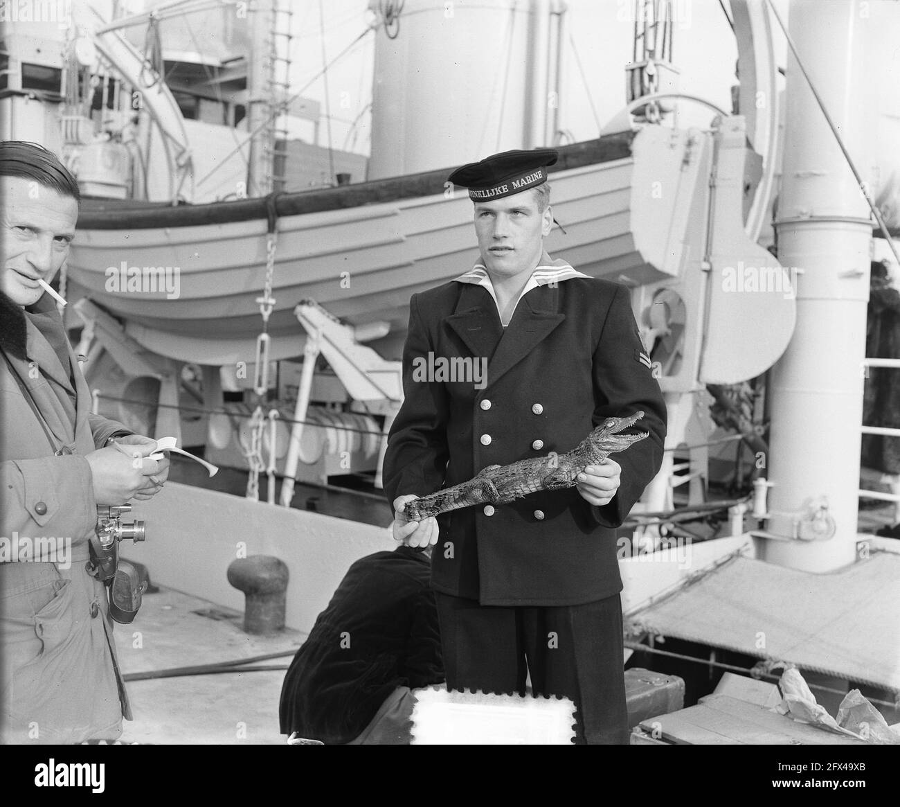 Arrival Hms frigate Cerden in The Hague, 20 November 1953, ARRIVAL, The ...