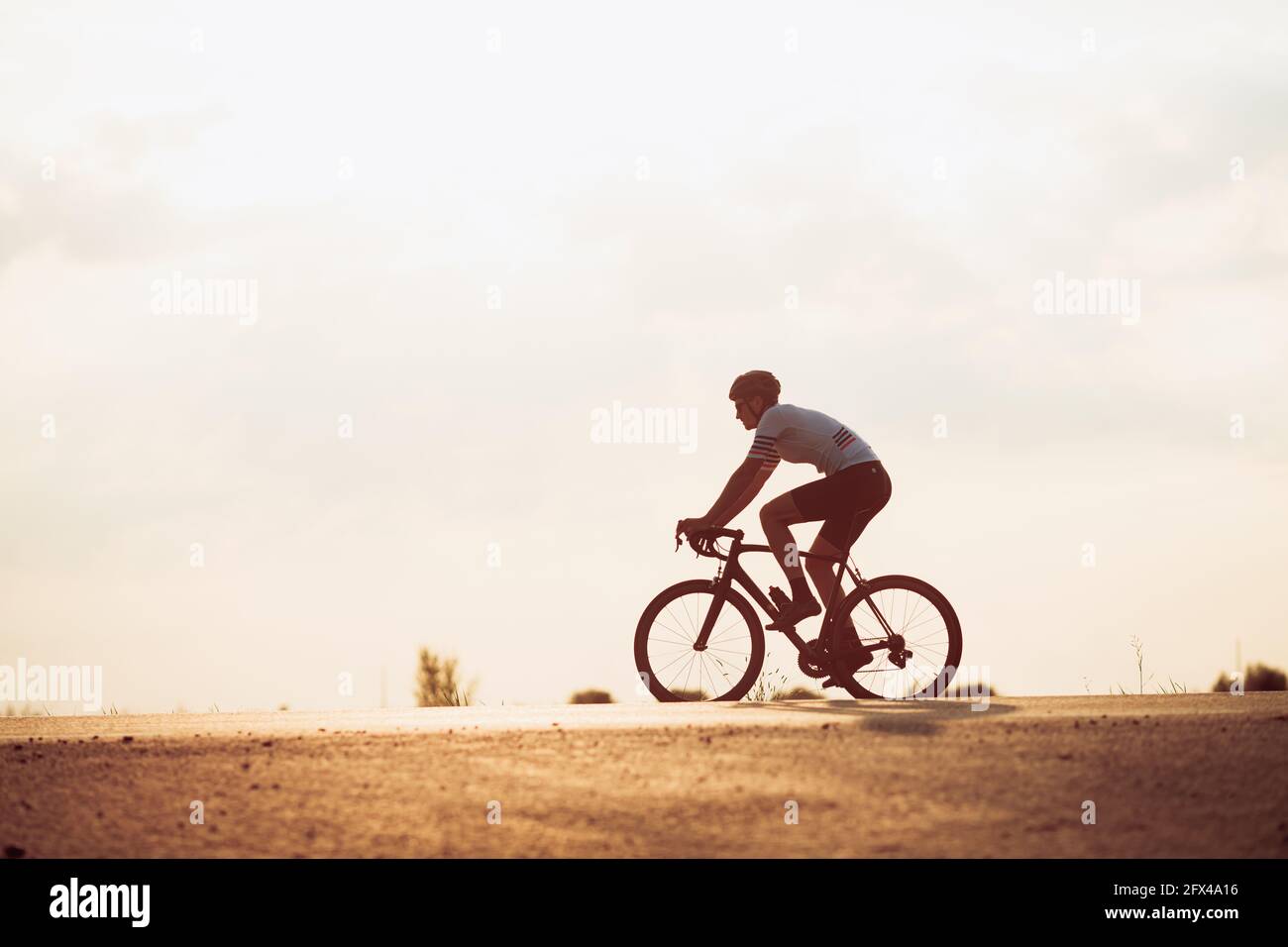Cyclist side view road race hi-res stock photography and images - Alamy
